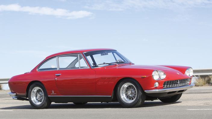 La grande aventure des Ferrari 12 cylindres 2 + 2