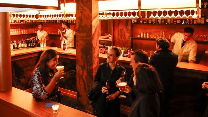 Le Fou, bar à cocktails rétro-chic à Paris