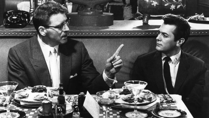 Le Grand Chantage cède au noir