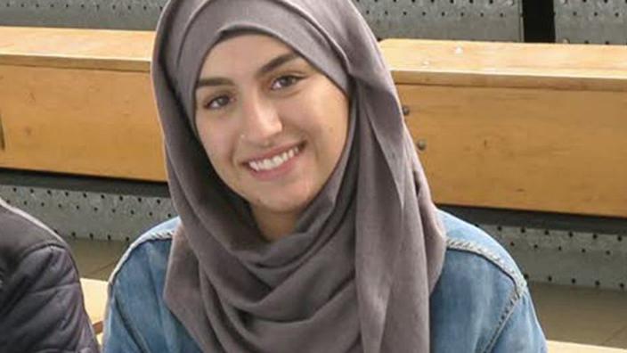 Essia, l'entraîneuse voilée, coachera-t-elle ses joueuses