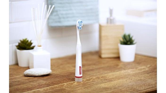 Colgate embarque la start-up française Kolibree dans ses brosses à ...