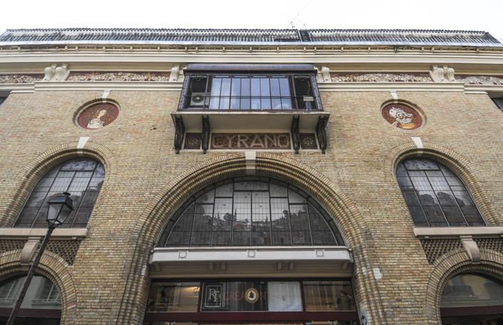 À Versailles, UGC réhabilite la mythique salle du Cyrano