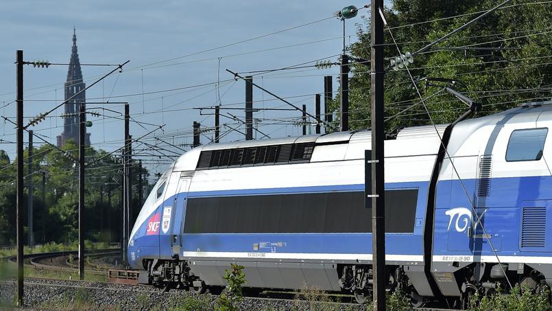 Dans les TGV, les clients de Bouygues Telecom, SFR et Orange s'en ...