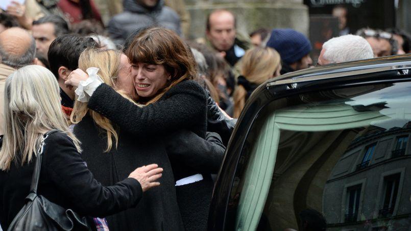 Le clan Birkin bouleversé aux obsèques de Kate Barry