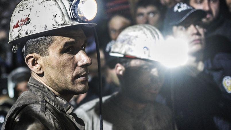 L'explosion dans une mine de charbon fait plus de 250 morts en Turquie