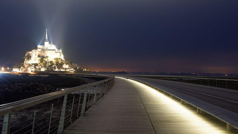 Marée du siècle : «La passerelle du Mont-Saint-Michel résistera»