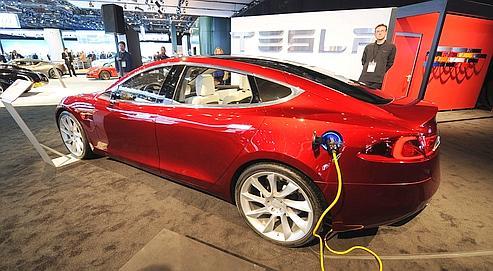 Tesla : le pari des bolides de luxe écolos
