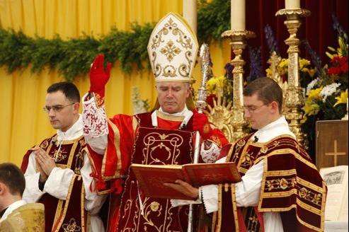 Rome tend de nouveau la main aux lefebvristes