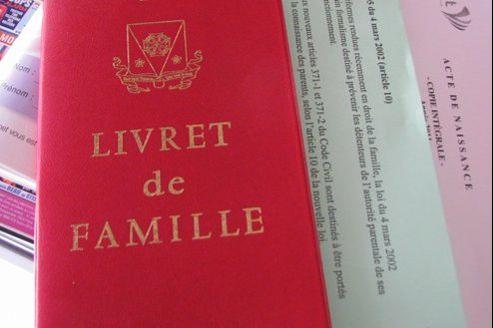 Bientôt trois livrets de famille différents