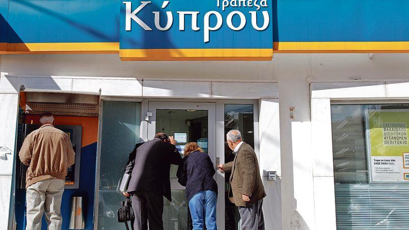 Chypre impose un strict contrôle des capitaux