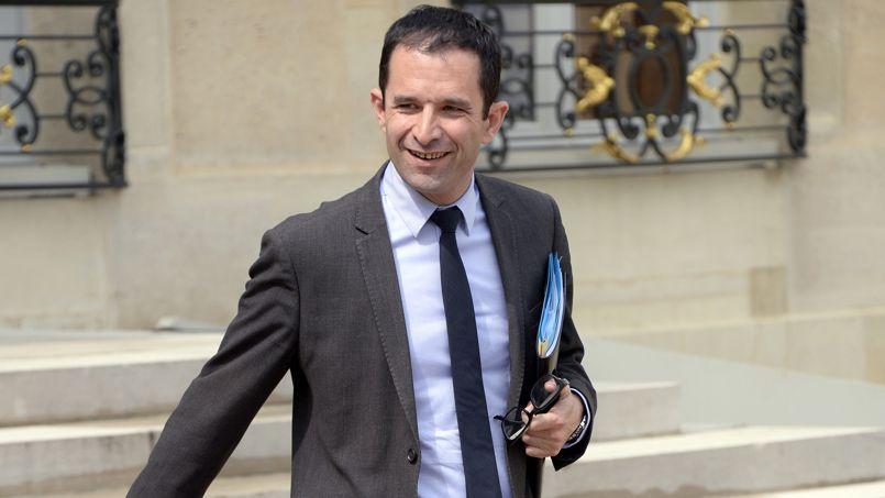 Hamon «lutte contre les rentes économiques»