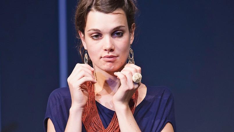 Camille Rutherford, une grande fille qui joue et s'amuse