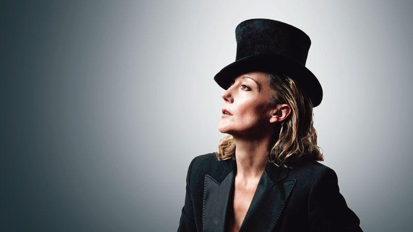 Caroline Nin, le grand écart