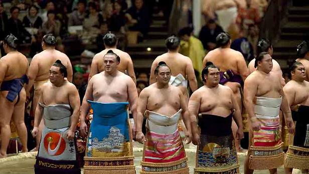 Les sumos font leur crise