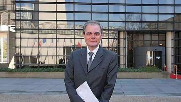 Naissance des premiers centres d'impôts uniques