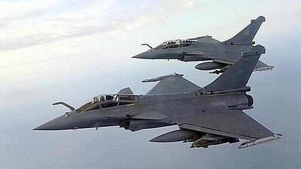 Crash de deux Rafale : un pilote toujours porté disparu