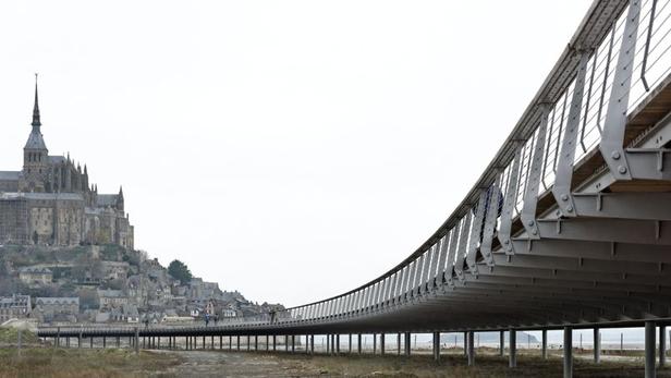 Marée du siècle : «La passerelle du Mont-Saint-Michel résistera»
