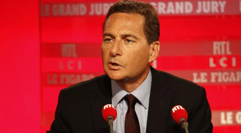 Éric Besson : «Une politique ferme et humaine»