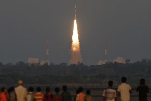 Le satellite Saral va mesurer la hauteur des vagues