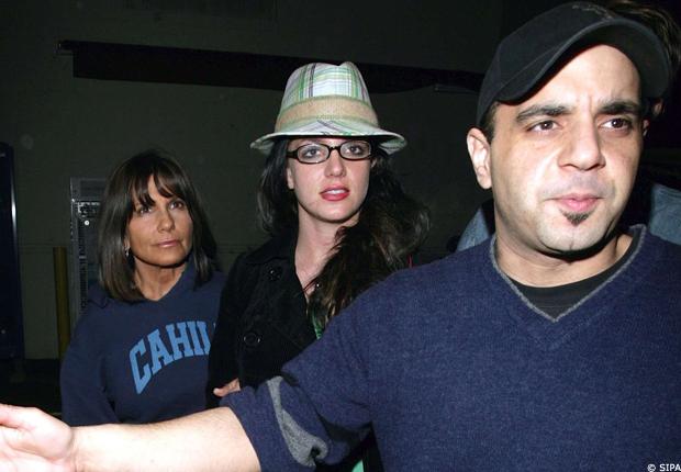 Britney Spears : son manager Sam Lufti n'a plus le droit de l'approcher