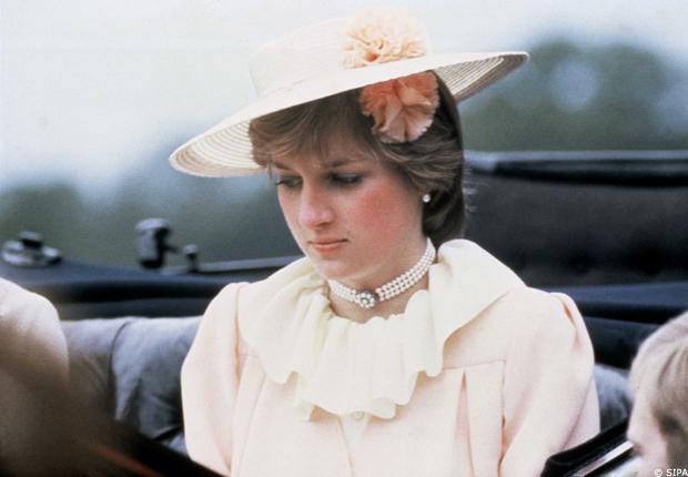 Lady Di dévoilée jusqu’à sa dernière chemise