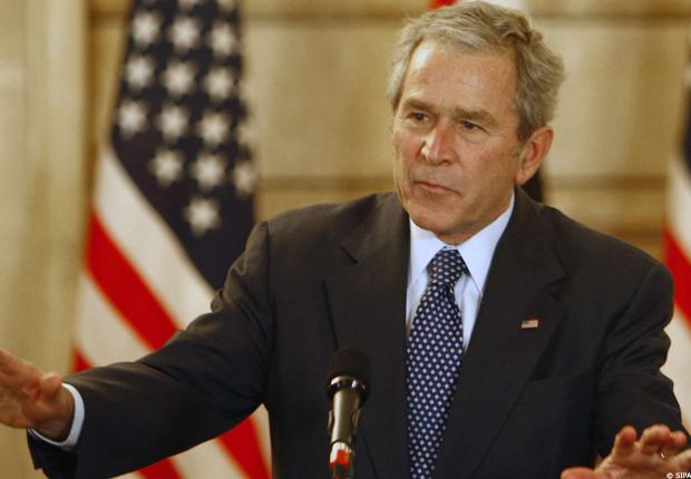 George W. Bush victime d’une «offensive» à la chaussure…