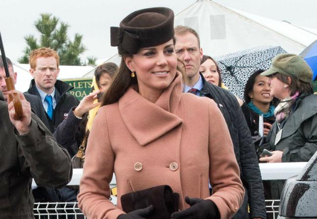Kate Middleton: en rose à Cheltenham