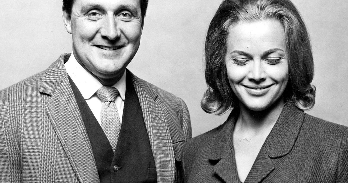 Chapeau melon et bottes de cuir, John Steed et ses femmes