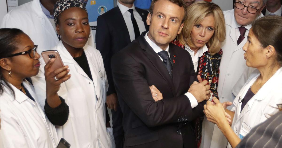 Brigitte Macron en blazer coloré Balmain à l'Hôpital de Saint-Denis