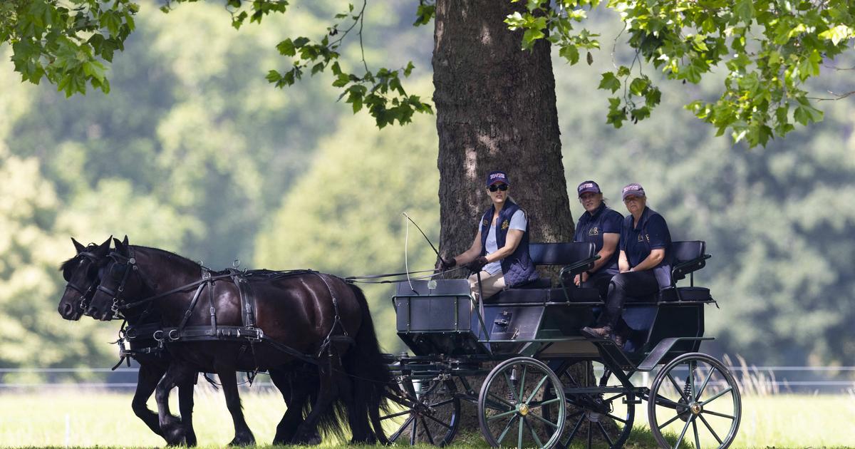 PHOTOS - Sophie de Wessex et Lady Louise profitent avec bonheur du ...