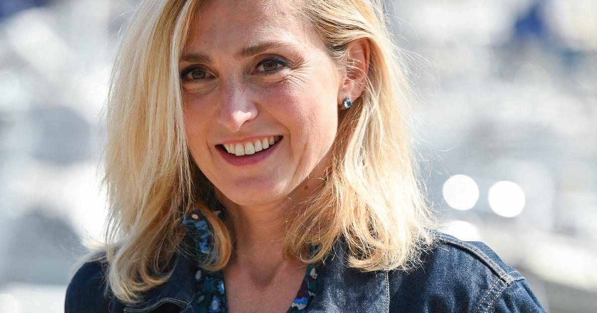 "Un peu la gueule de bois" : Julie Gayet jette une pierre à Emmanuel Macron
