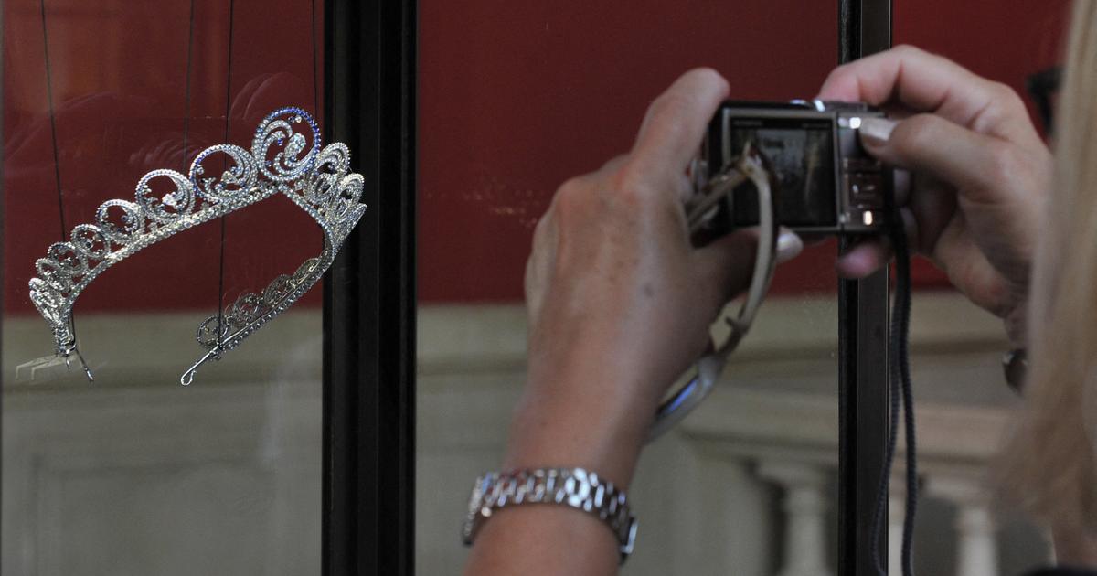 PHOTOS - Les plus belles parures de Charlene de Monaco