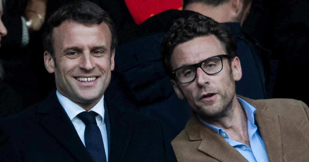 PHOTOS - Emmanuel Macron réélu : son accolade remarquée avec son frère ...