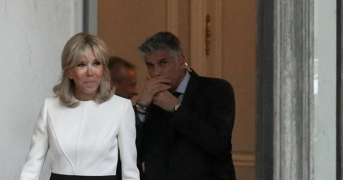 PHOTOS - Brigitte Macron chic en robe courte bicolore signée Louis Vuitton