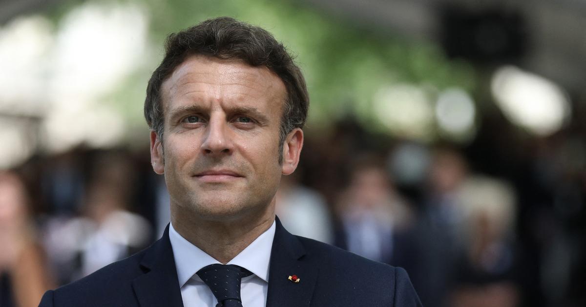 Emmanuel Macron seul la nuit dans les rues de Paris : cette photo qui ...