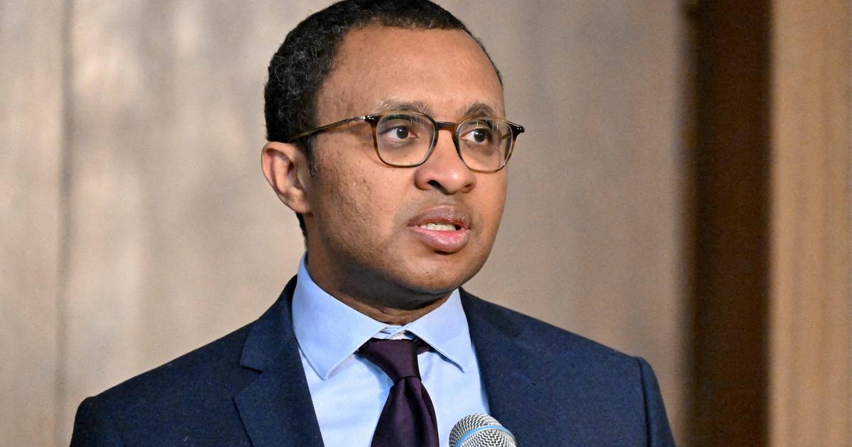 Pap Ndiaye utilisé par Emmanuel Macron ? “Quand il sera essoré, il le ...