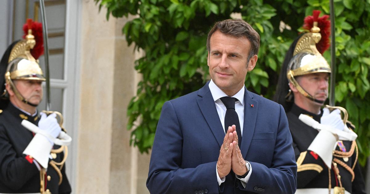 Emmanuel Macron écrivain : ce livre secret “qu’il n’a jamais publié”