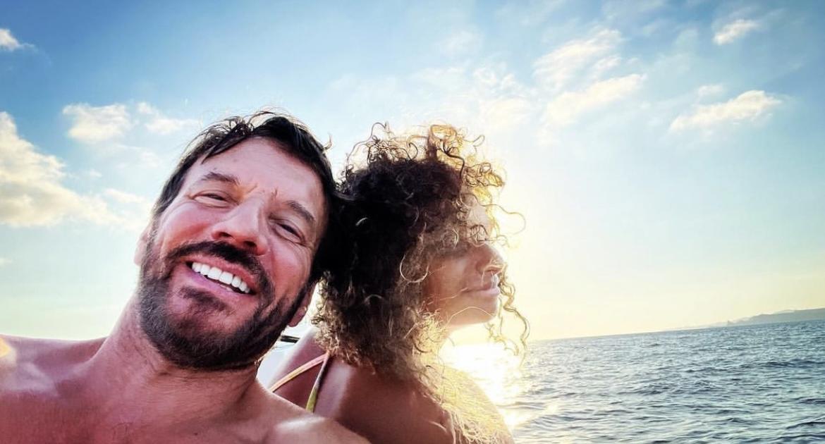 PHOTOS — Vianney “bourré”, Carla Bruni topless, Caroline Roux en déesse ...