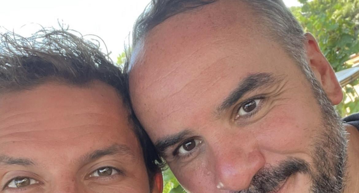 PHOTOS — Vianney “bourré”, Carla Bruni topless, Caroline Roux en déesse ...