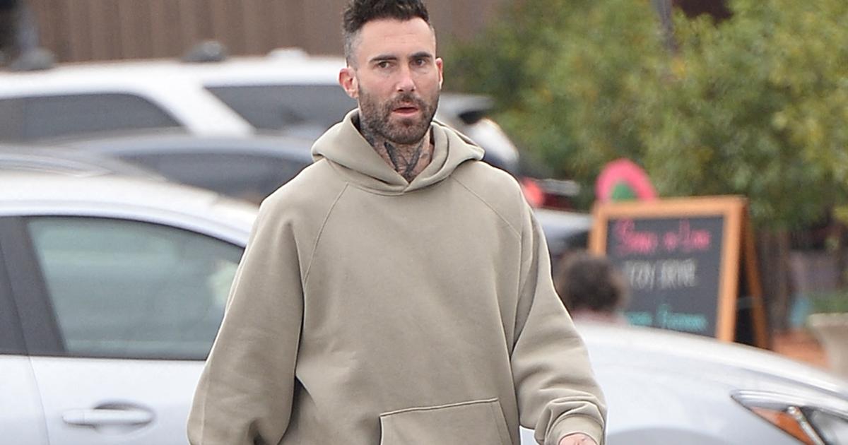 Adam Levine (Maroon 5) infidèle : il reconnait avoir “franchi la ligne”