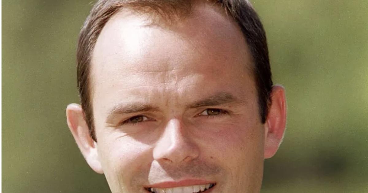 PHOTOS – Édouard Philippe : découvrez son évolution physique