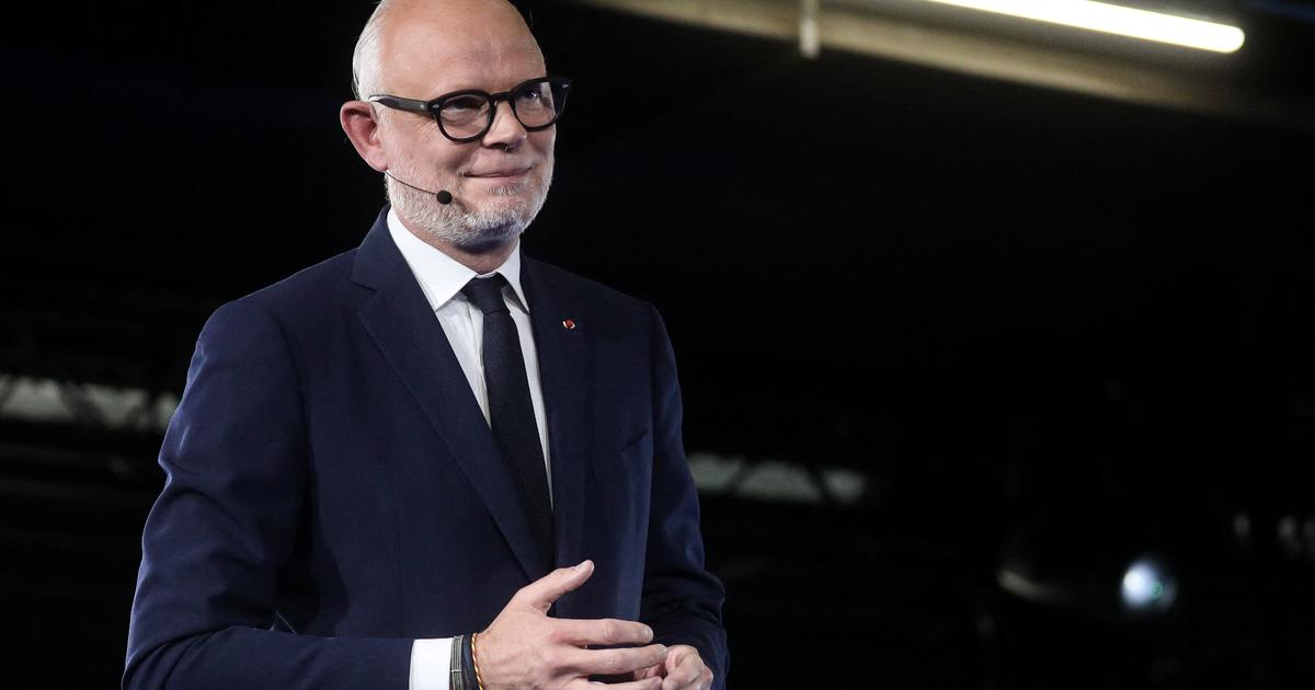 PHOTOS – Édouard Philippe : découvrez son évolution physique