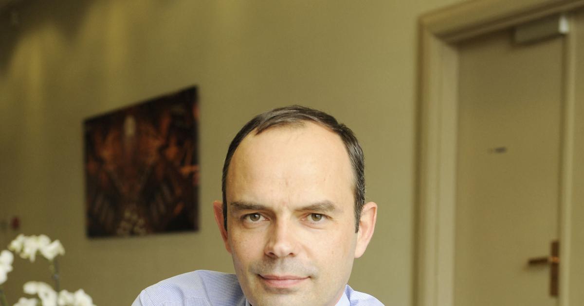 PHOTOS – Édouard Philippe : découvrez son évolution physique