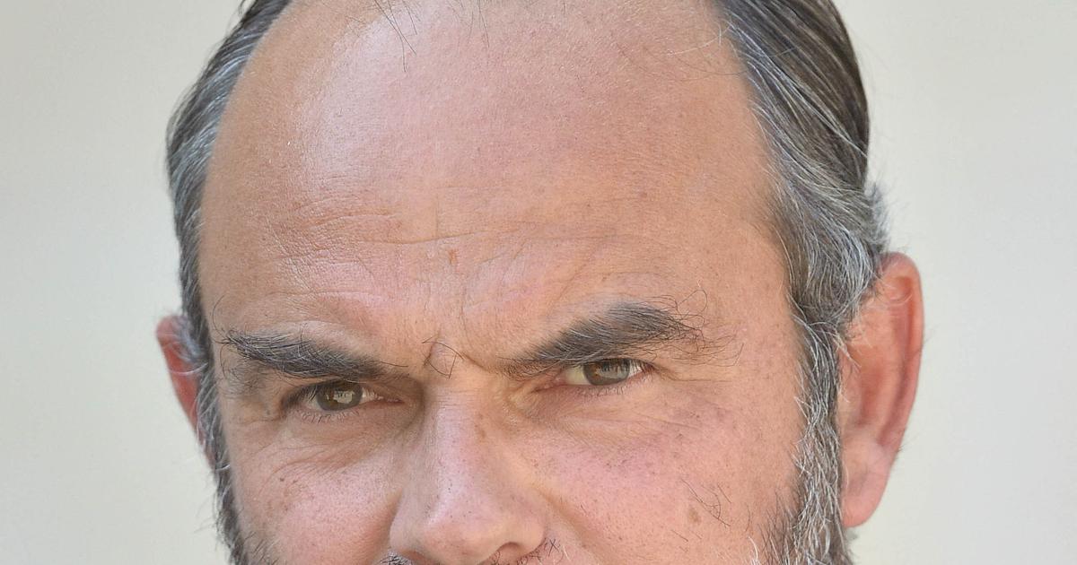 PHOTOS – Édouard Philippe : découvrez son évolution physique