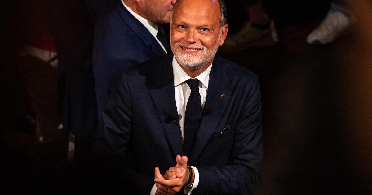 Édouard Philippe révèle souffrir d’alopécie : mais quelle est cette ...