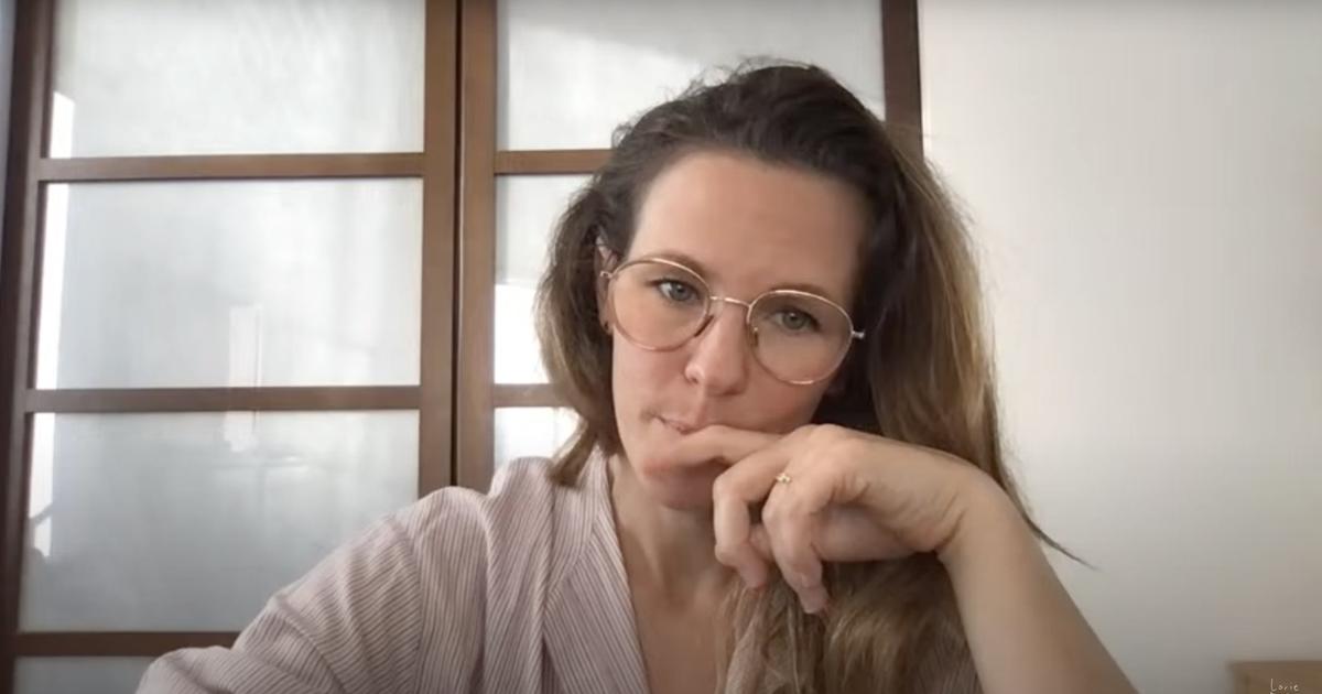 Lorie maman aux anges : son adorable anecdote sur l’éducation de sa fille