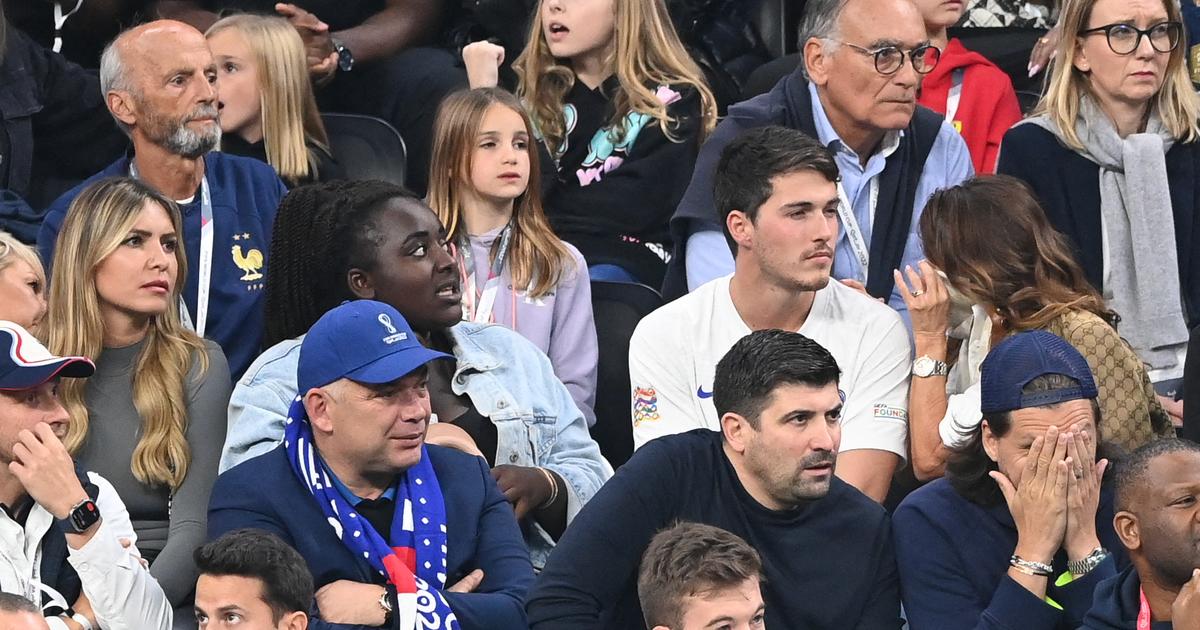 PHOTOS - Le fils de Didier Deschamps, Dylan, s'amuse avec sa compagne Mathilde, au Qatar, lors ...