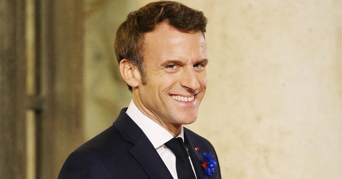 Emmanuel Macron a 45 ans : coiffure, maquillage… Ses astuces pour ...
