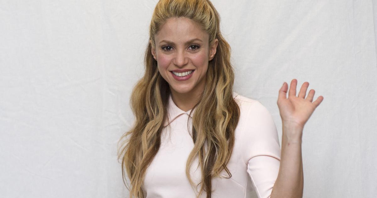 PHOTOS - Shakira : retour sur son évolution capillaire