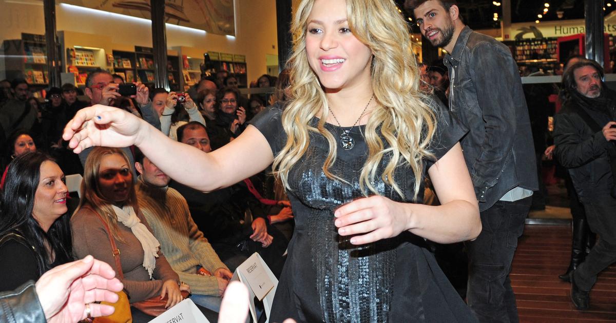 PHOTOS - Shakira : retour sur son évolution capillaire